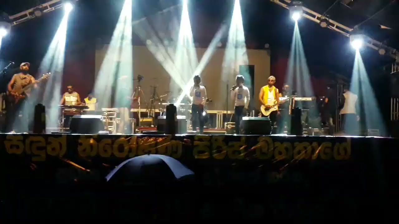 රන්වන් වත බැබළෙන්නේ 💥💥 Thinusha and Thinuga - YouTube