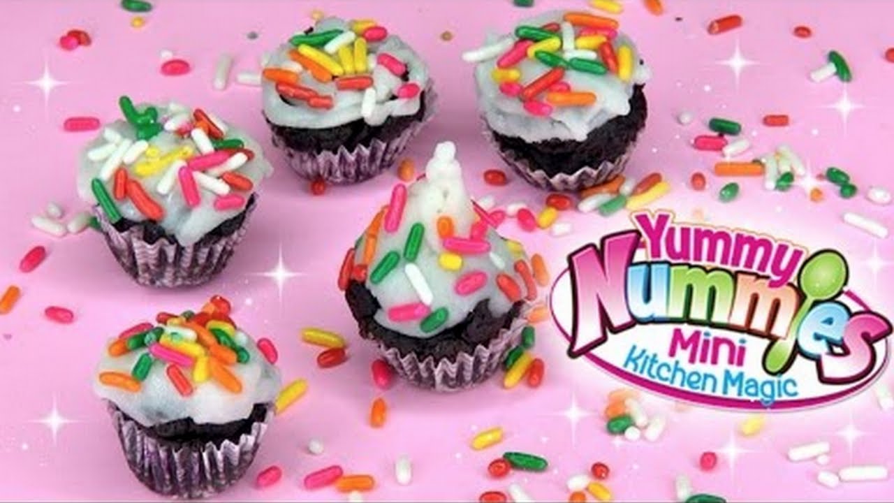 Yummy Nummies Mini Cupcakes DIY Kit! Mini Kitchen Magic NO Bake ...