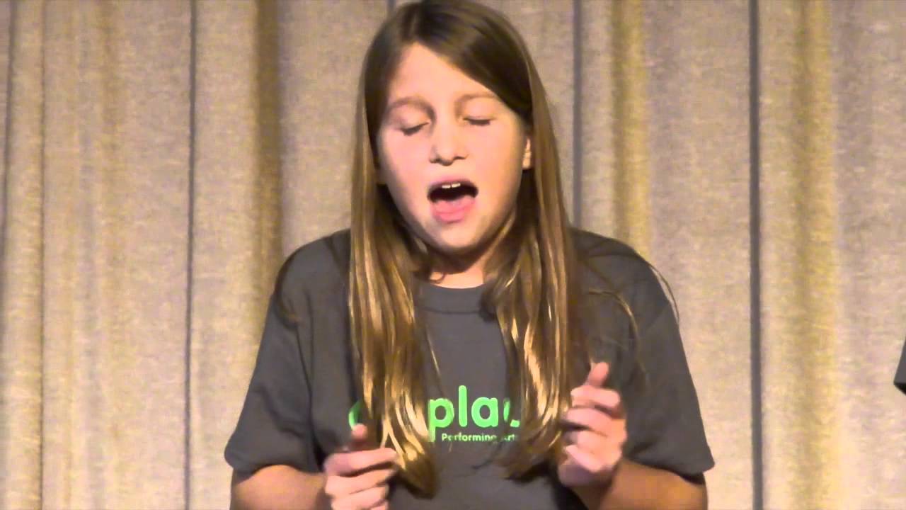 niki & zoe applause show dec '13 - YouTube