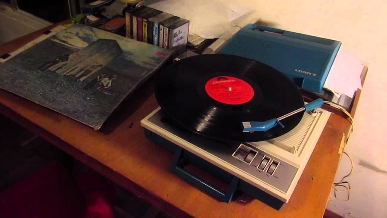 The Who - Going Mobile (Bel Air Traveler Turntable Radio) - YouTube