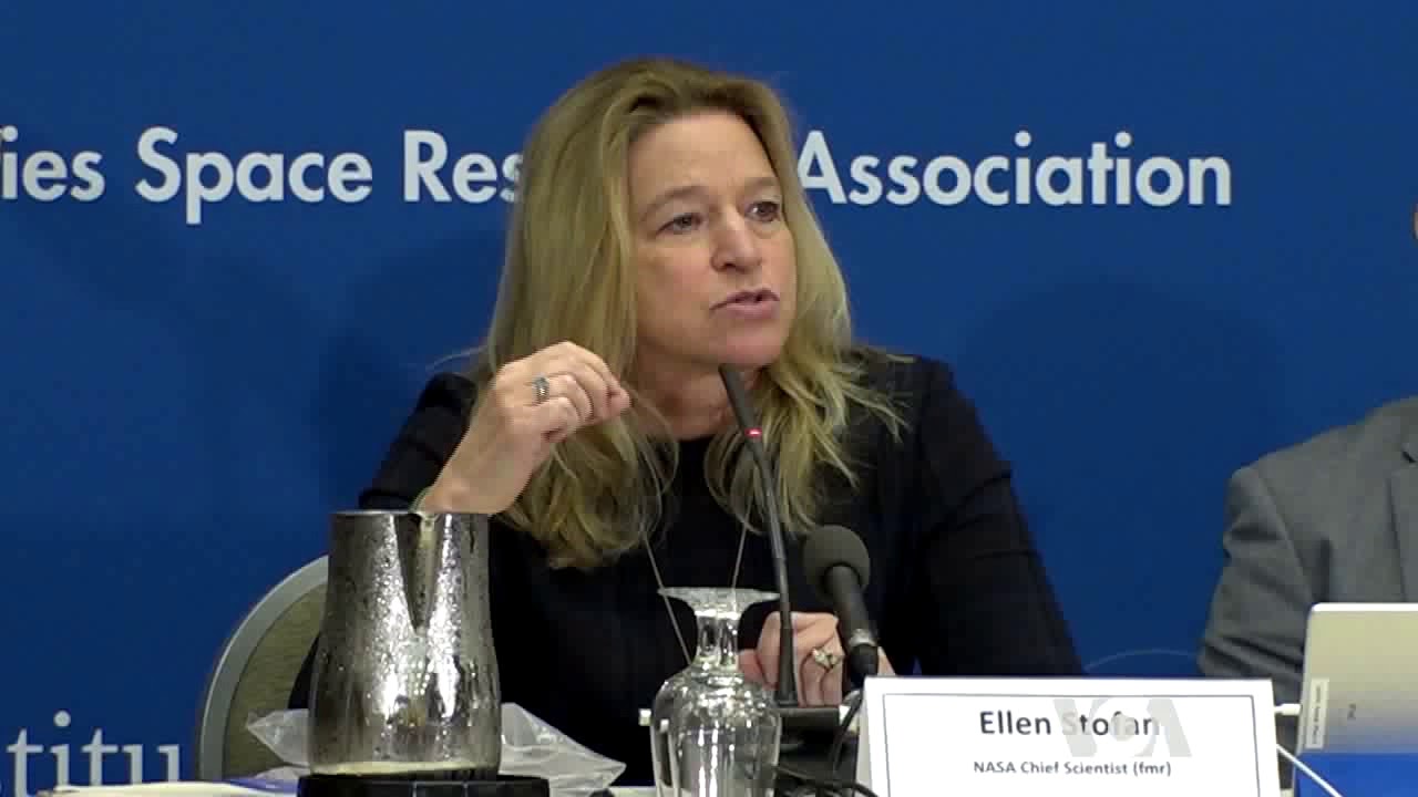 Scientists Debate Return to the Moon - YouTube