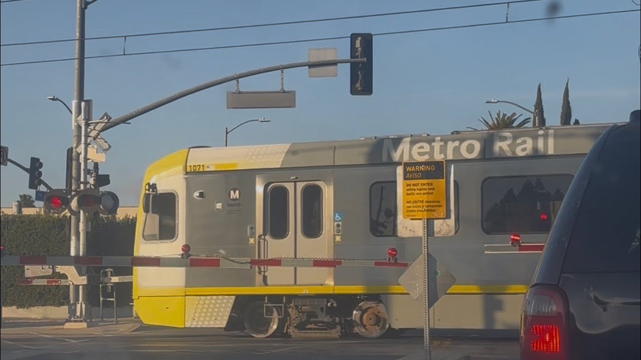 Metro Train Crossing on West 7th Street in Los Angeles 2/11 #metro # ...