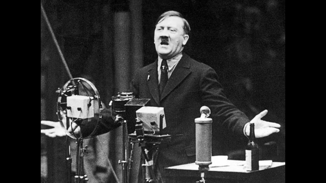 Adolf Hitler Speech Munich 1928 - YouTube