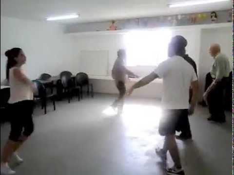 Bailando El Gato (danza tradicional argentina) - YouTube