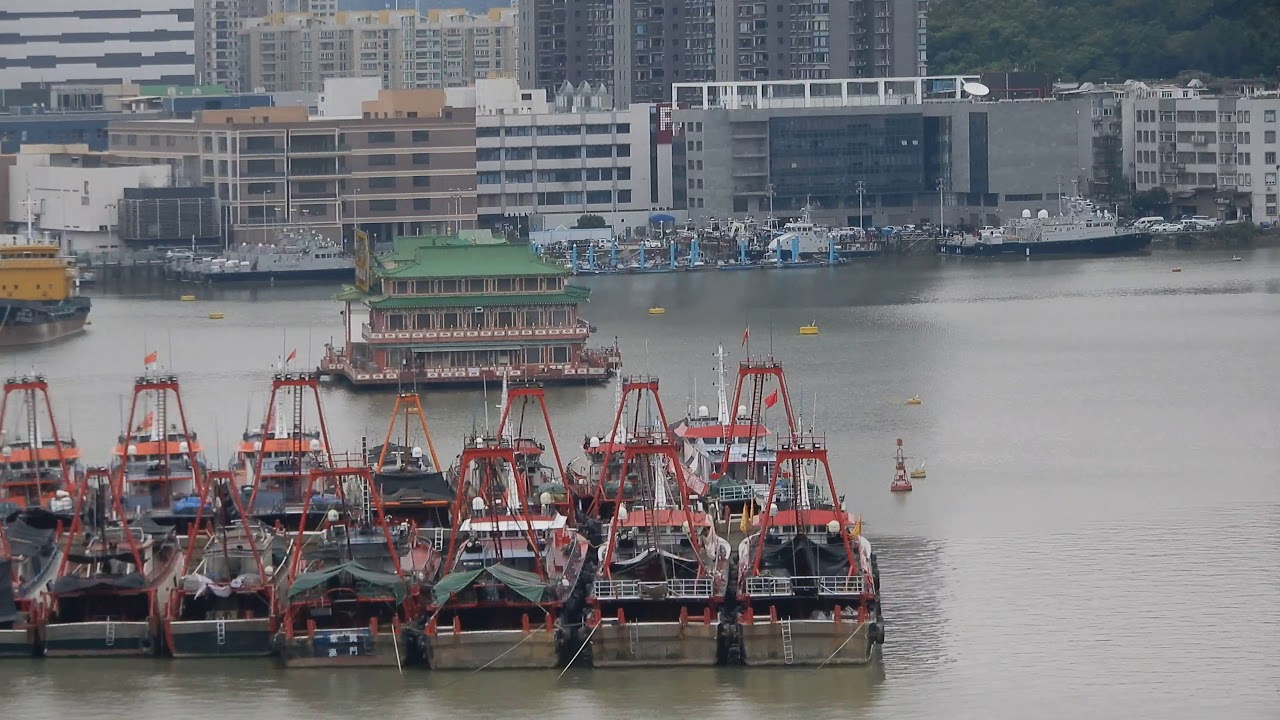 澳門內港 Macau Inner Harbour . 賊船 - YouTube