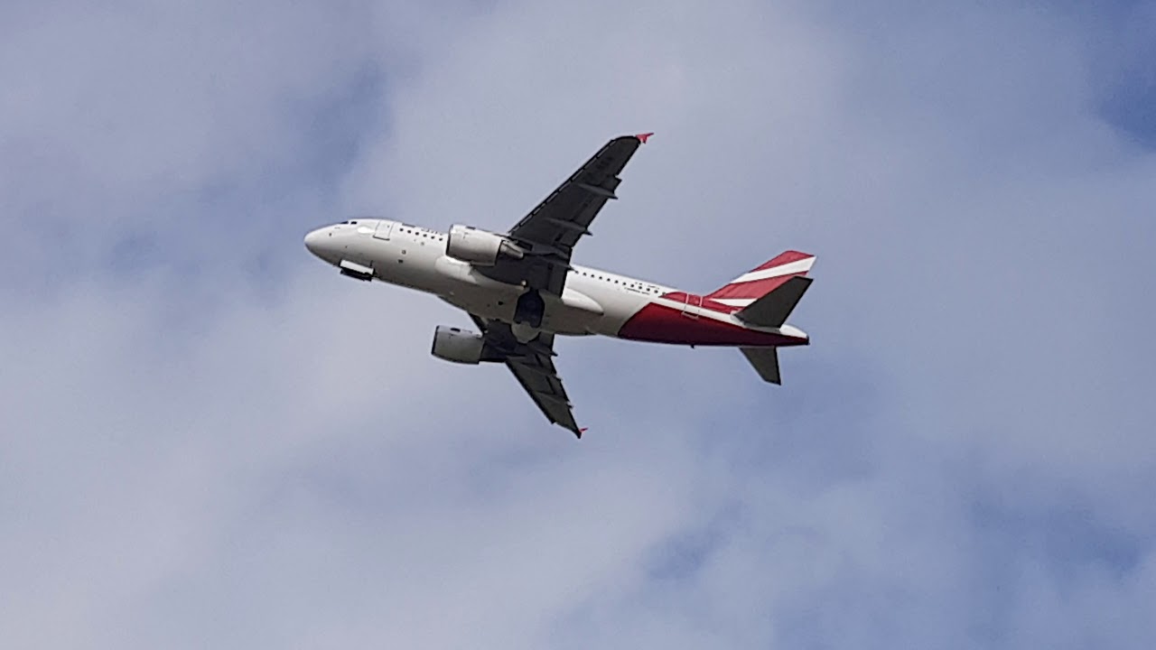 Decollage Vol Air Mauritius flight MK218 - YouTube
