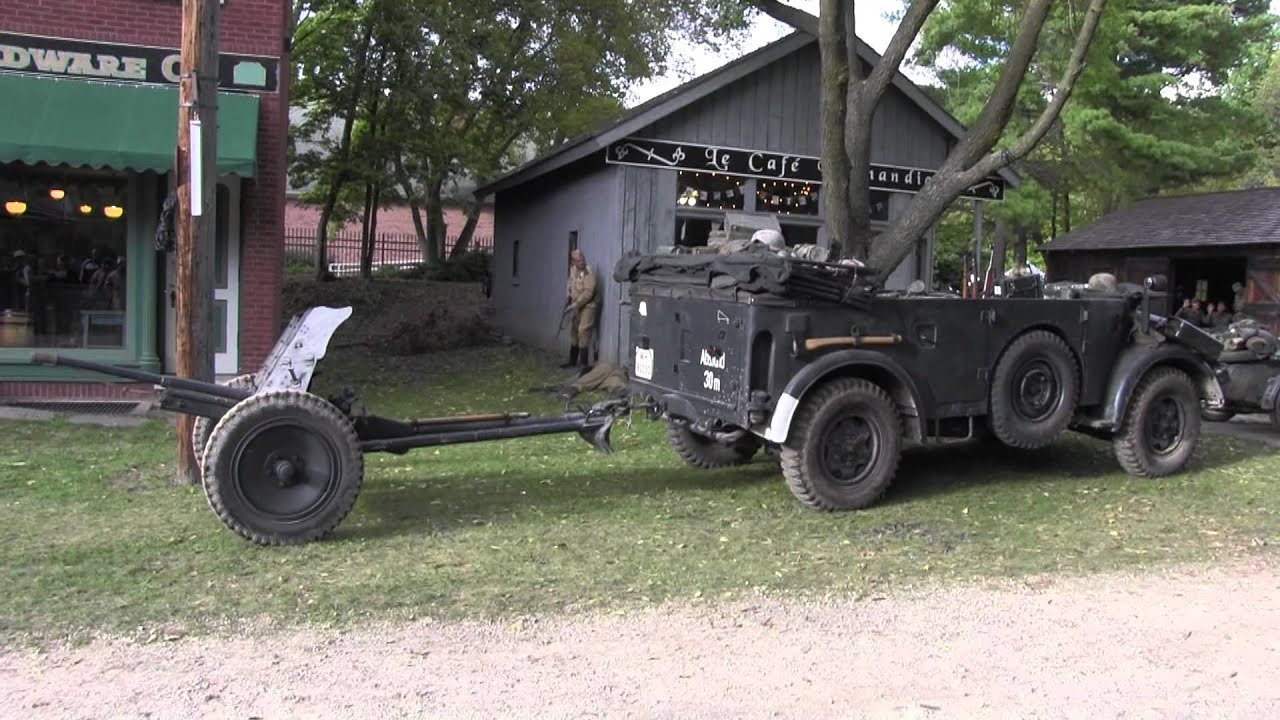 Rockford WW2 reenactment UPA vs LWP and RKKA - YouTube