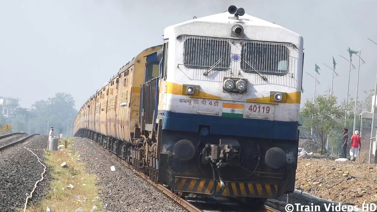 WDP4D Smoking & Acceleration | 07672 Parbhani - Nanded Express | Diesel ...