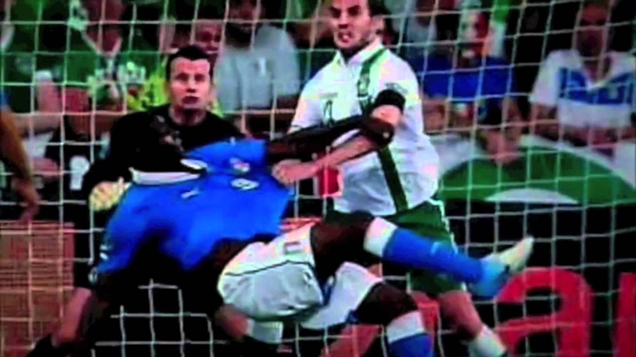 Mario Balotelli Tribute - Super Mario of Italy & Manchester City - YouTube