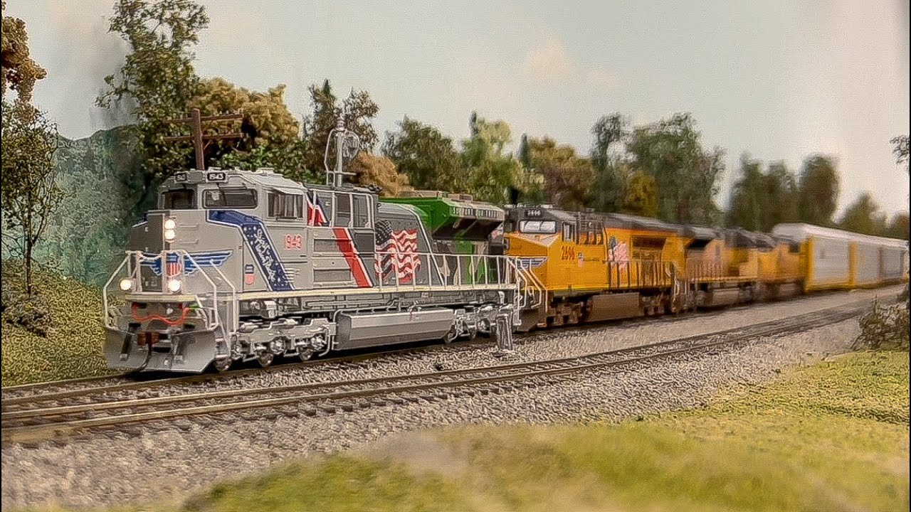 Union Pacific 1943 Pulls Ginormous HO Scale Autorack Train! - YouTube