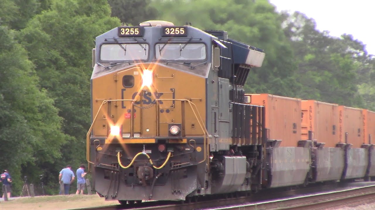 CSX 3255 leads Q032-10 in Folkston, GA 4/10/21 - YouTube