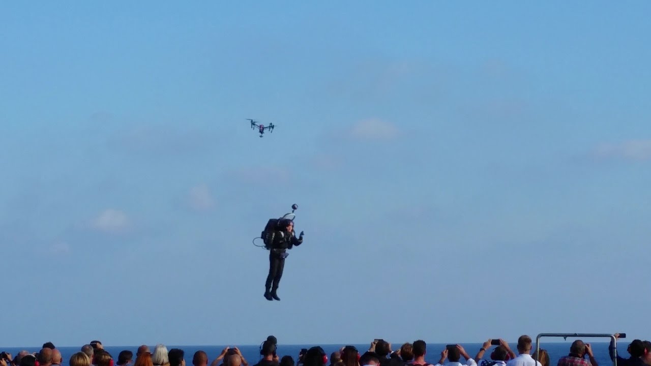 Personal JetPack Maiden Flight - Jetpack JB-10 (Jetpack Aviation ...