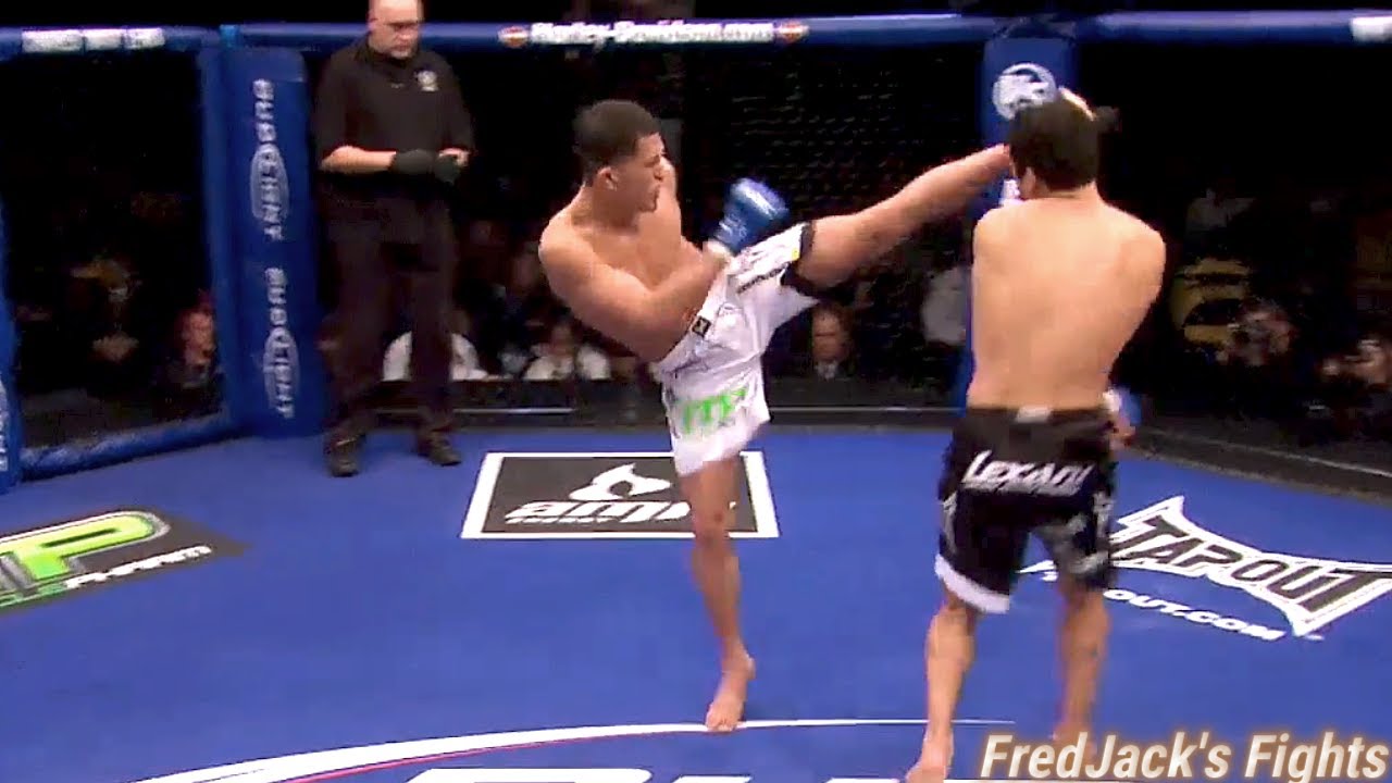 Anthony Pettis vs Danny Castillo Highlights (Explosive Head-Kick ...
