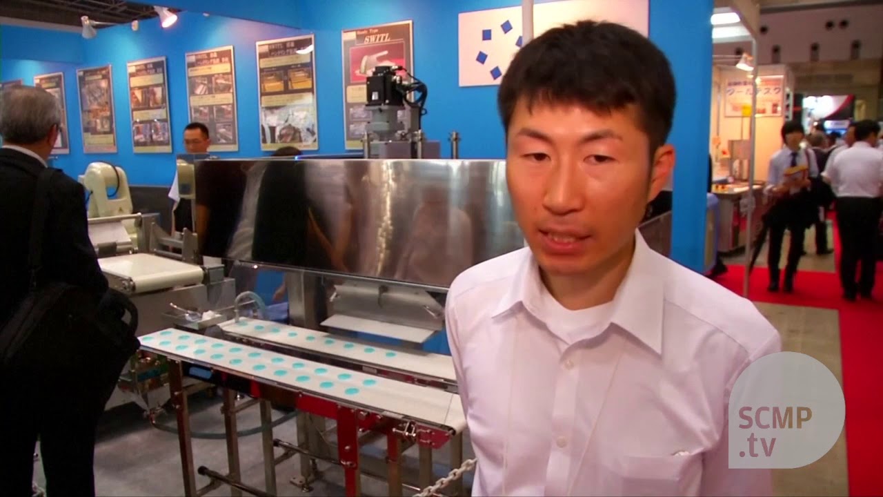 Japan's chef of the future is a robot - YouTube