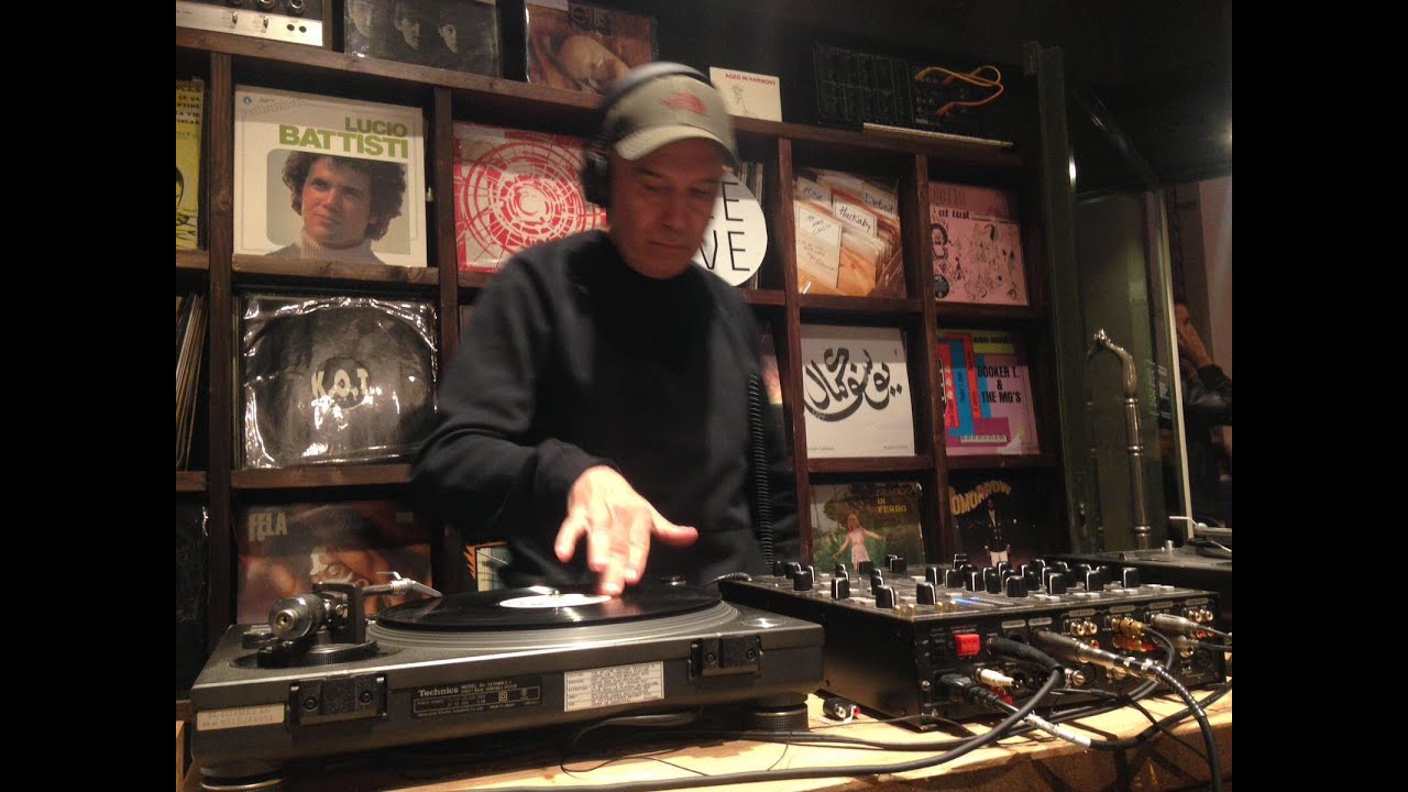 Sleeve Records Sessions #4 - LTJ Experience Luca Trevisi & Dan-i - YouTube