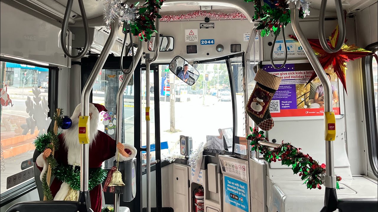 Christmas Bus Kickdown - Mercedes Benz O500LE Diesel 2044ST - YouTube