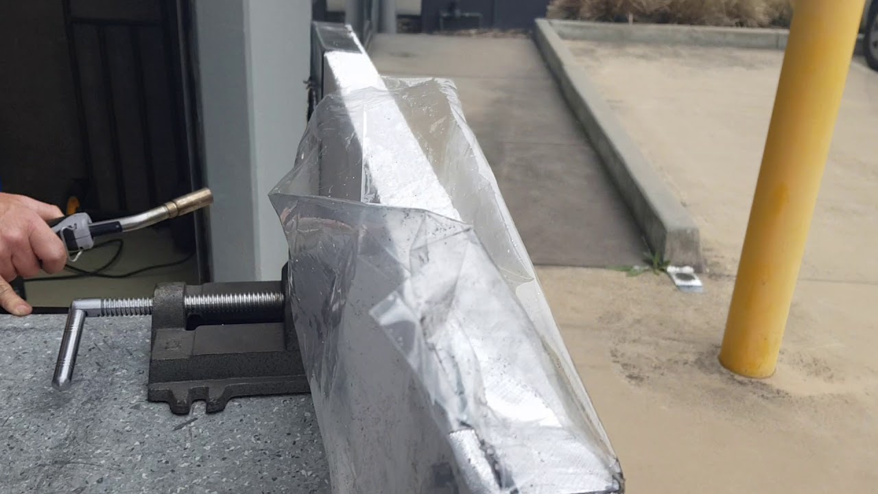 Fireblock polystyrene flame test - YouTube