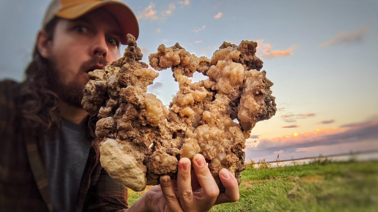 I Found a CRAZY Calcite Crystal Cluster Formed in Alien-Looking Cave ...