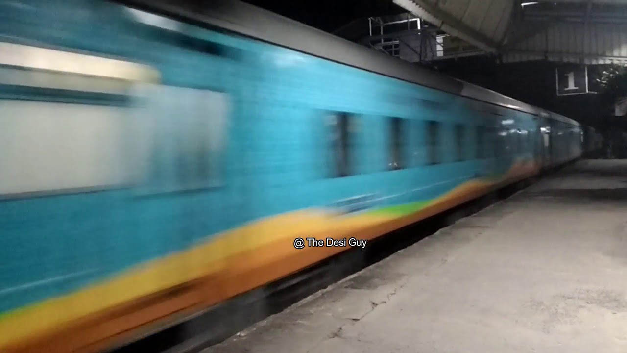 Humsafar express at max speed | Indian Railways - YouTube