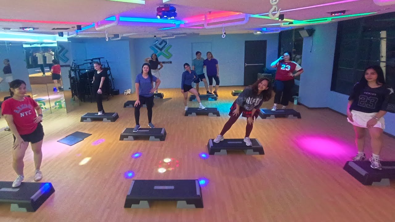 Step n groove ( It's gonna be me ) - YouTube