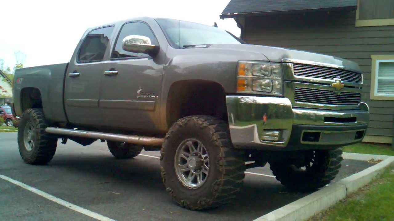 Lifted Chevrolet 2500 HD LMM EFI Live Startup - YouTube