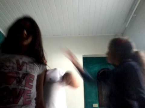 Eu e minha amiga dançando