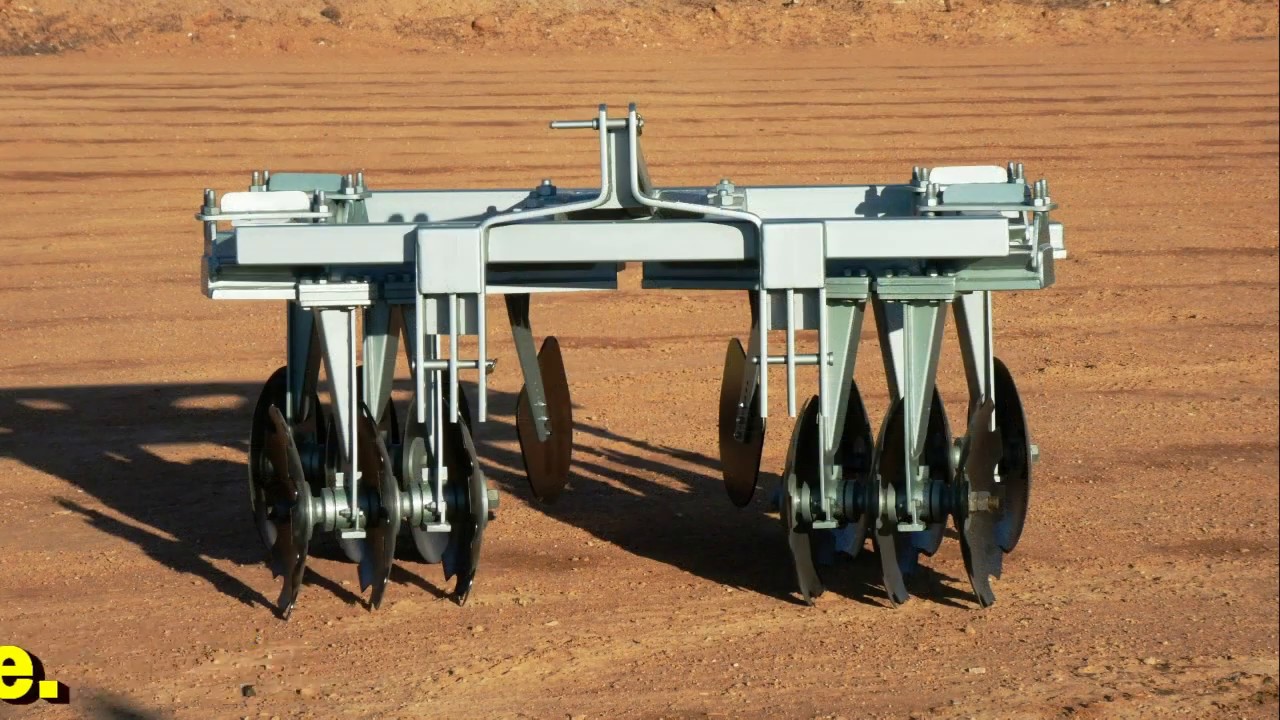 TANDEM DISC ROW CROP FROM ERDVARK. - YouTube