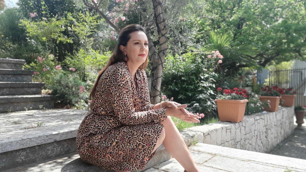 Vitrina e librit/ Opera “Mrika”- Prenk Jakova, Llazar Siliqi - YouTube