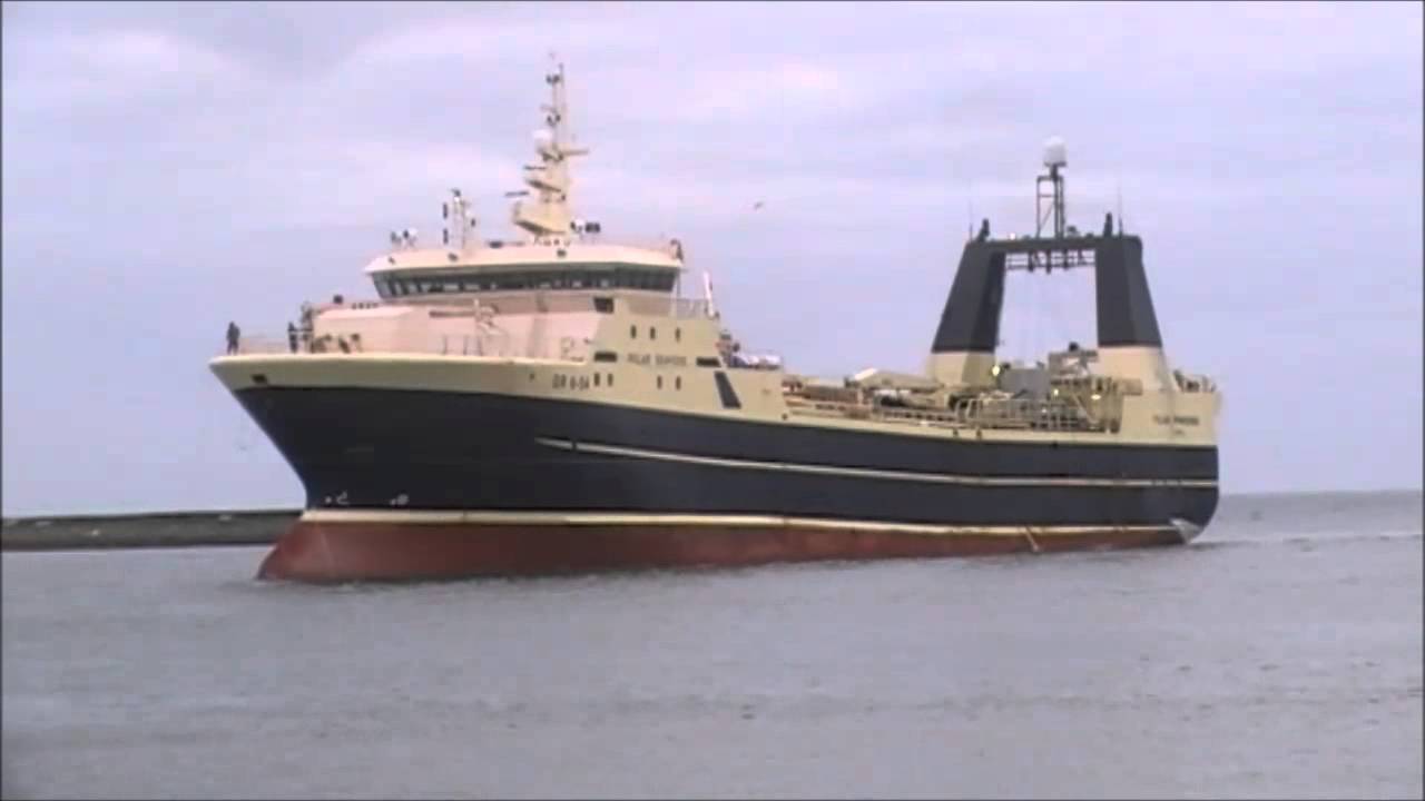 Polar Princess sailing into the Port of Frederikshavn - YouTube