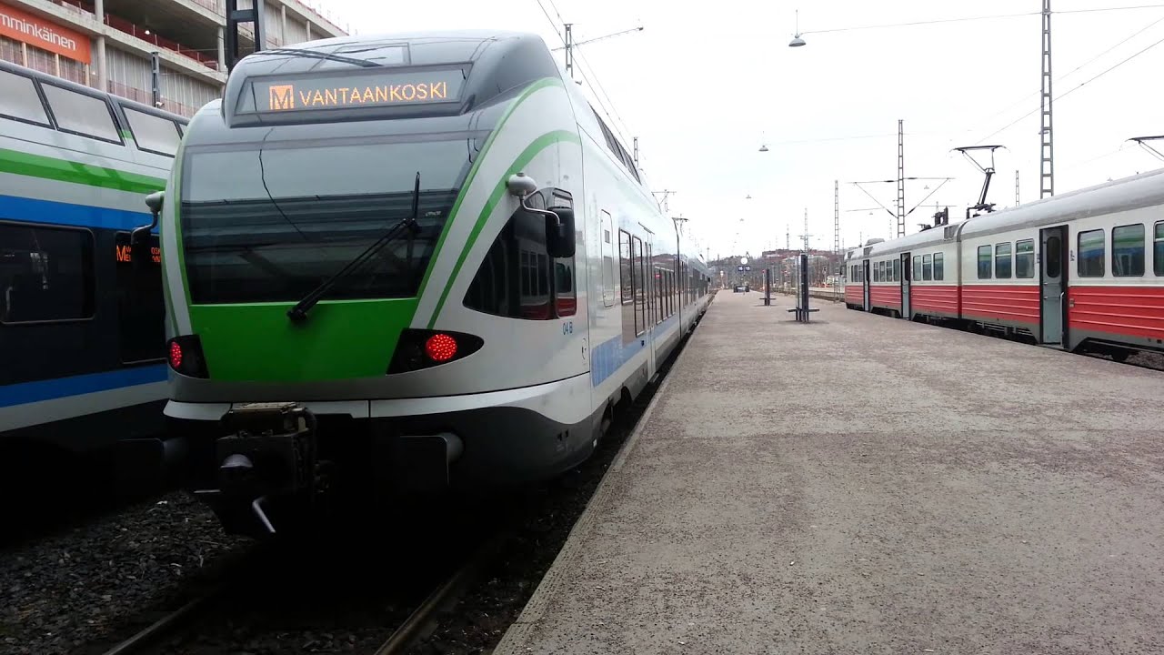 Finnish train Sm5 - YouTube