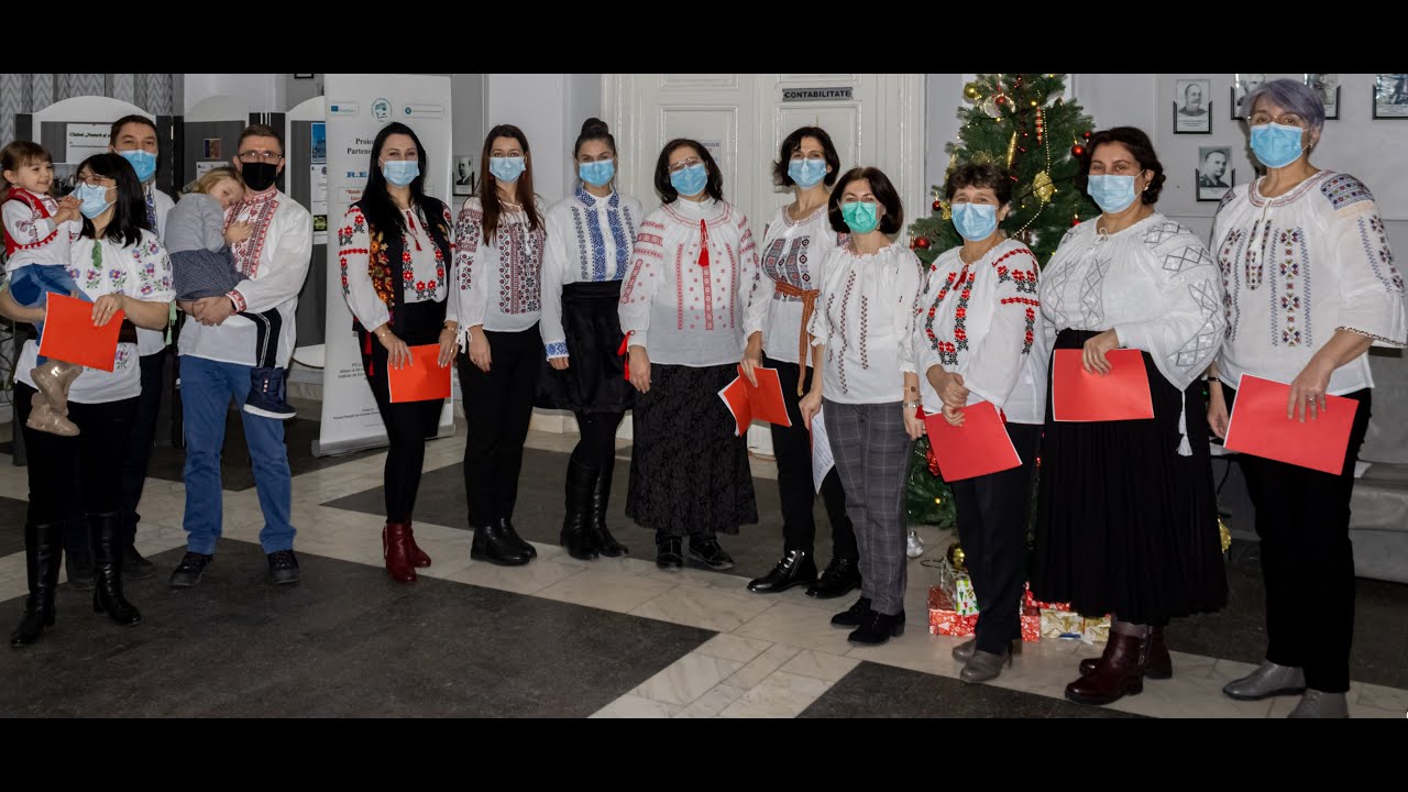 Grupul de colindători de la Colegiul Național ”Gh. Roșca Codreanu ...