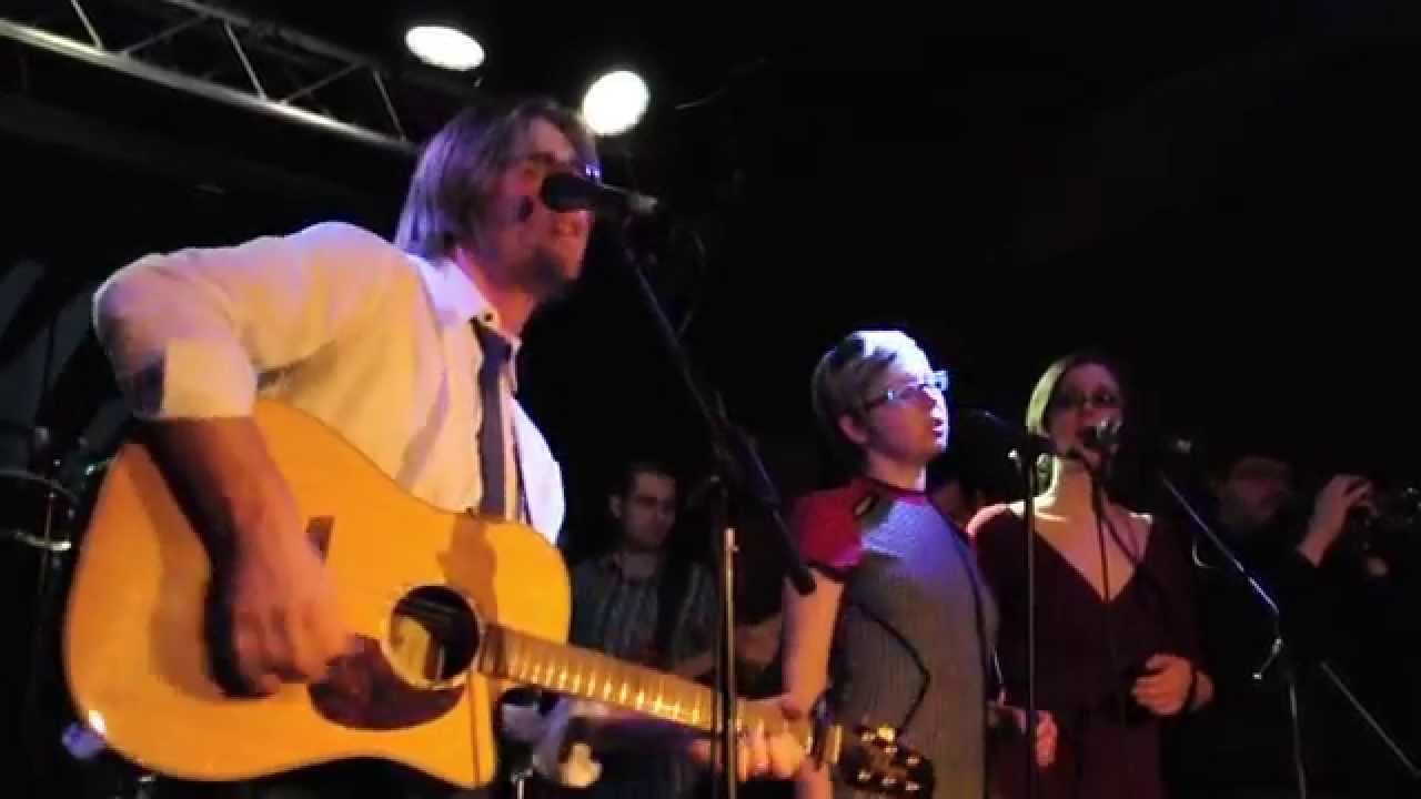 Walk On - Live - Ryan Tennis and the Clubhouse Band - YouTube