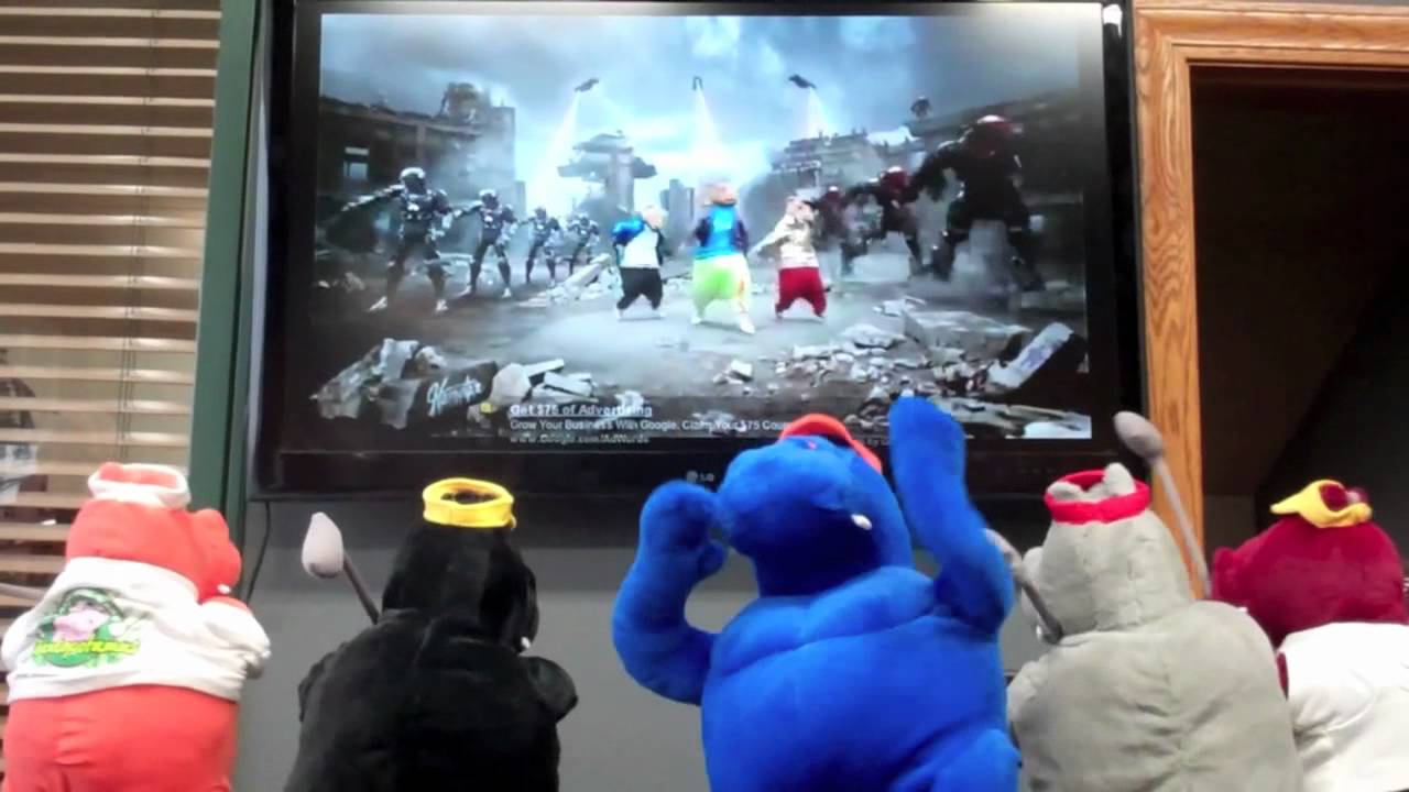 Shankopotamus crew watching Kia Hamsters Party Rock - YouTube