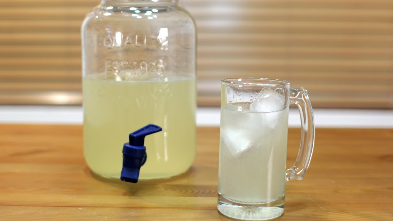 How to Make Lemonade - Easy Amazing Lemonade Recipe - YouTube