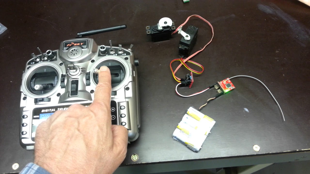 Servo channel splitter switch - YouTube