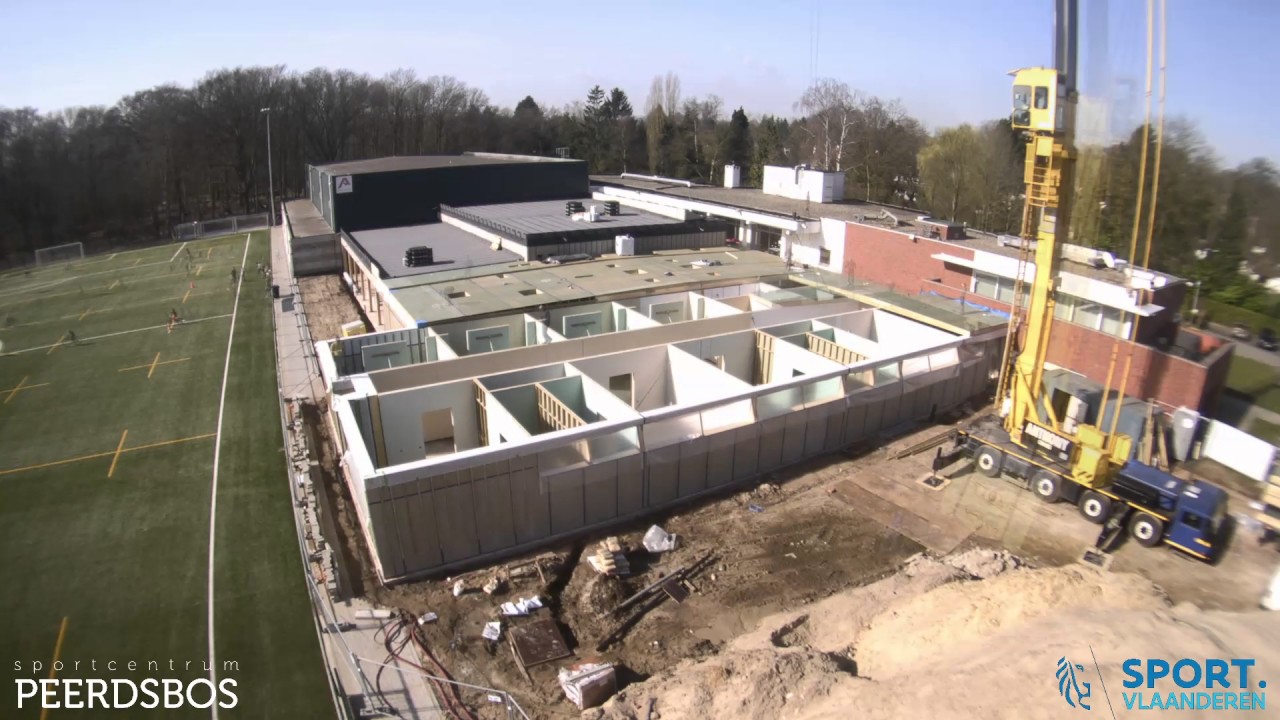 Bouw nieuwbouwcomplex Provinciaal Sportcentrum Peerdsbos - YouTube