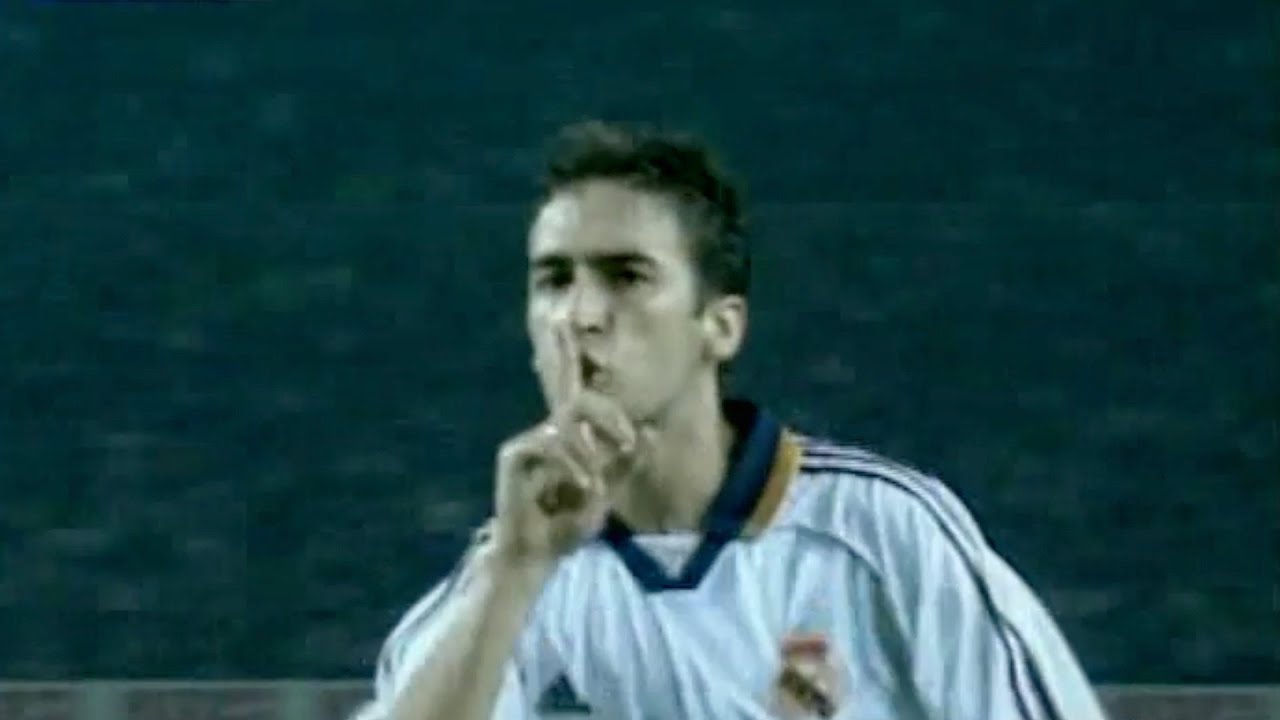 When Raúl silenced the Camp Nou 😱 1999/2000 El Clásico - YouTube