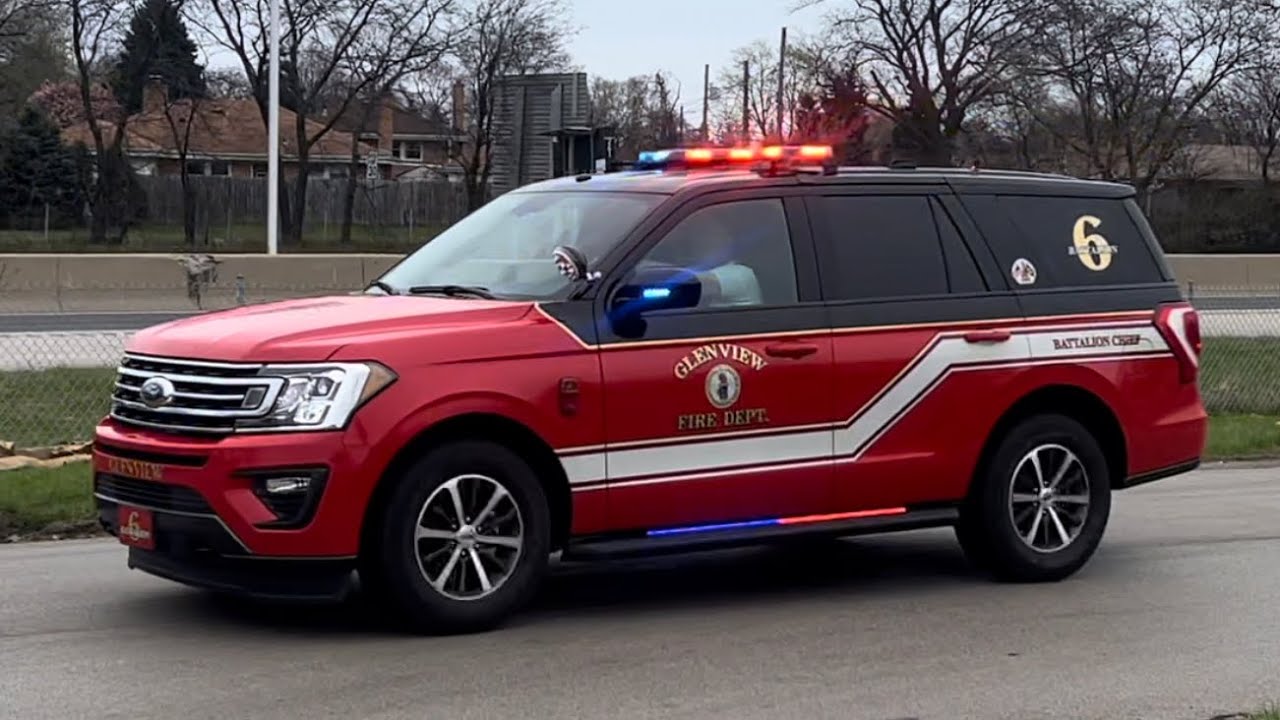 Glenview Fire Department Battalion 6 Arriving On Scene - YouTube