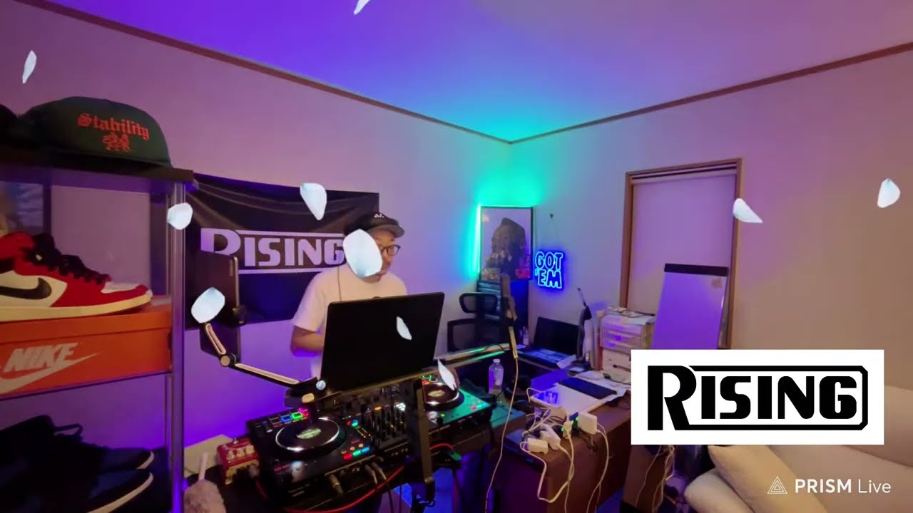 RISING SOUND チャンネル がライブ配信中！ - YouTube