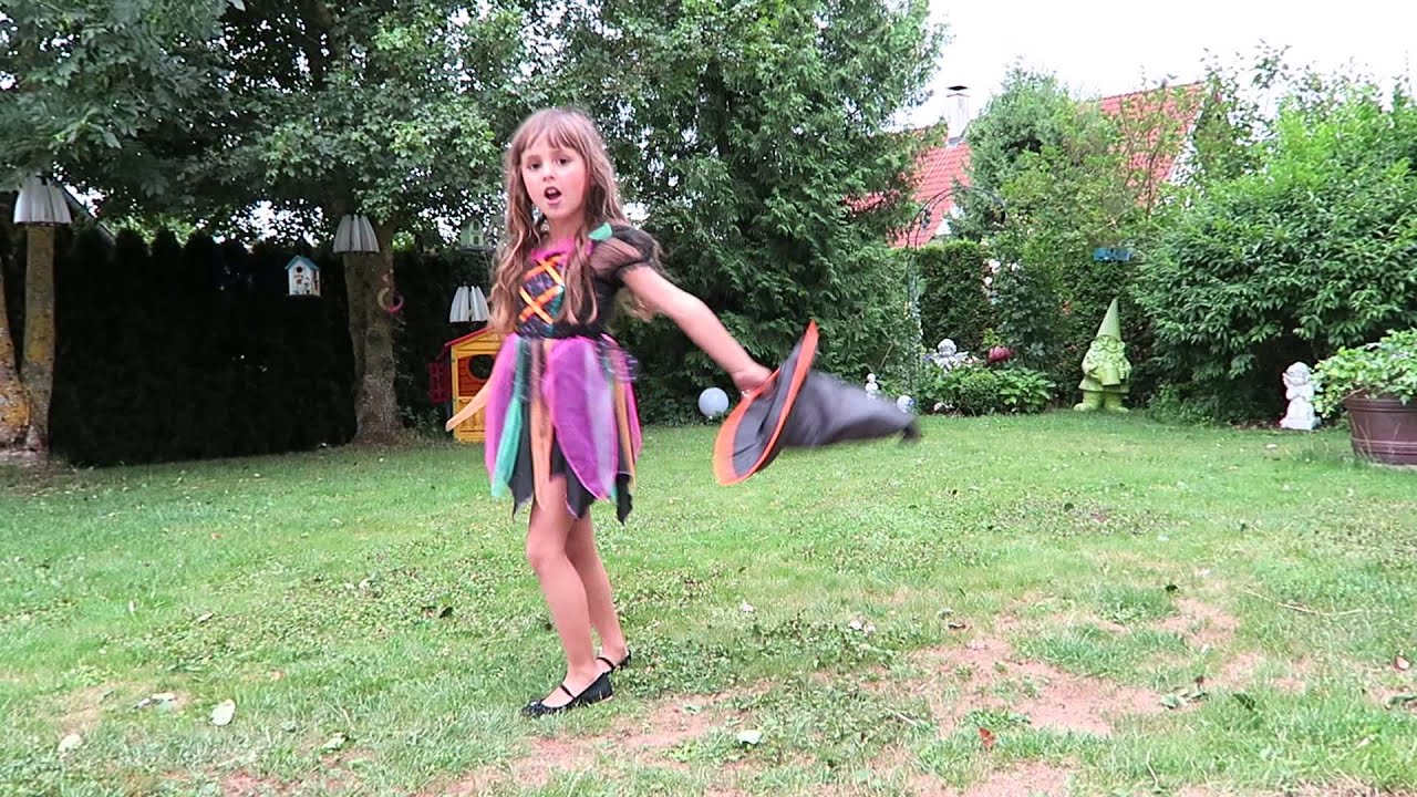 Little Girl Dancing Gangnam Style at Grace Brentnall blog