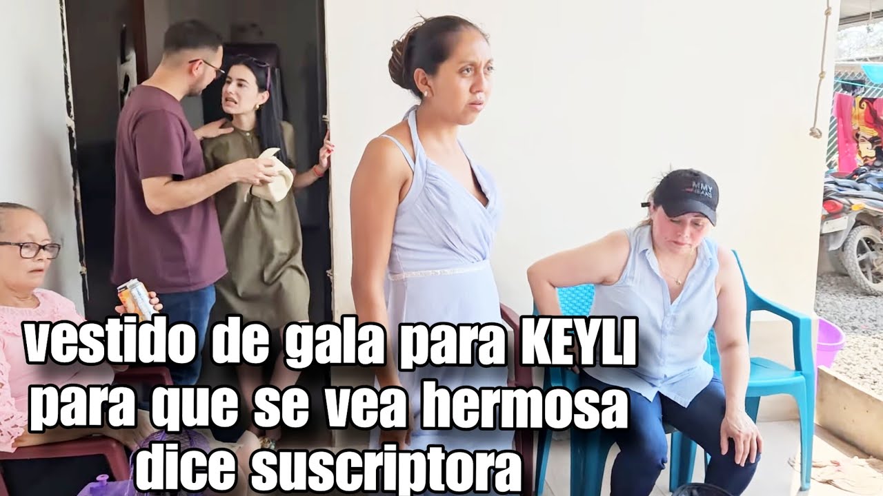 le Trajeron muchos vestidos a KEYLI pero ella no se siente bien así siente caerse al caminar ...