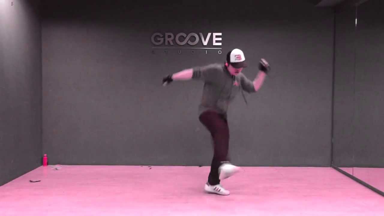 Thai Shuffle Hardstyle : MOVEMENT !!! - YouTube