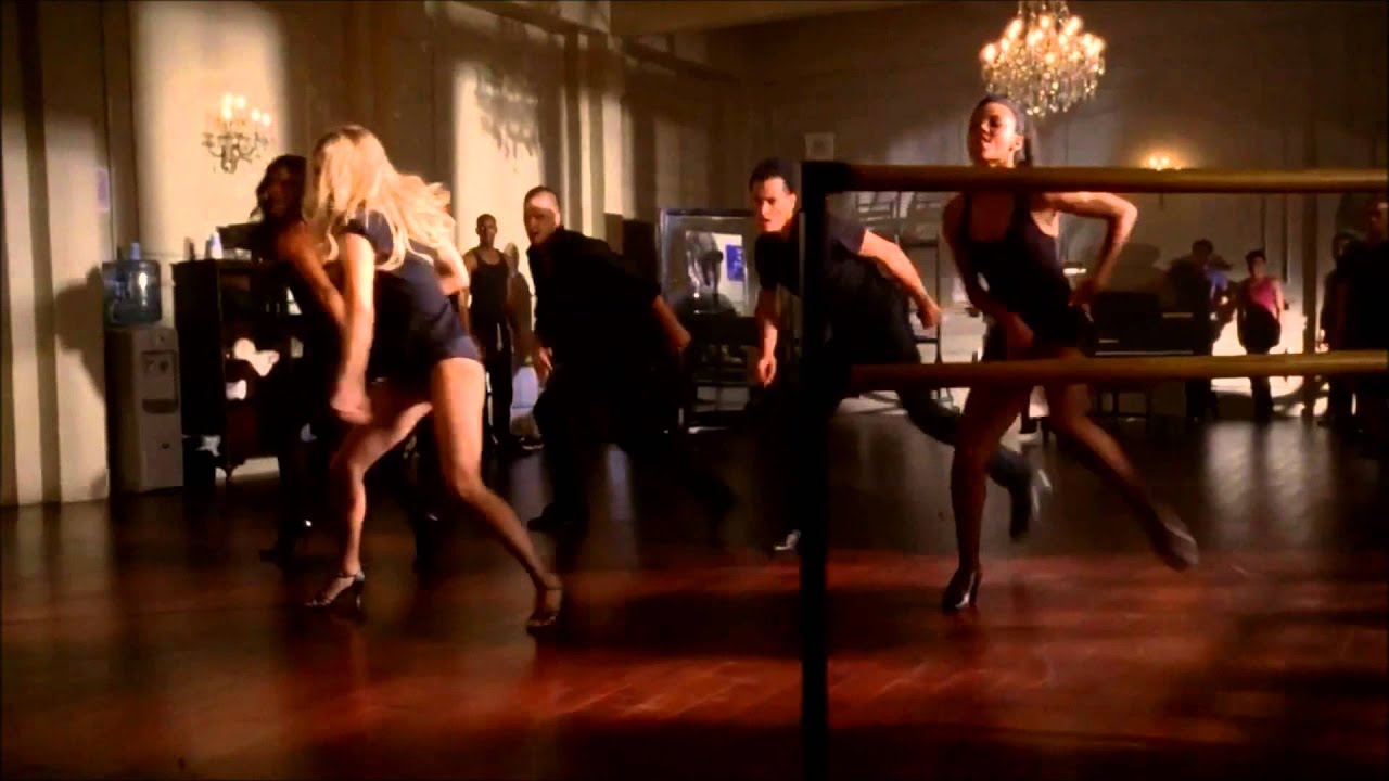 GLEE full performance of Americano/Dance Again - YouTube