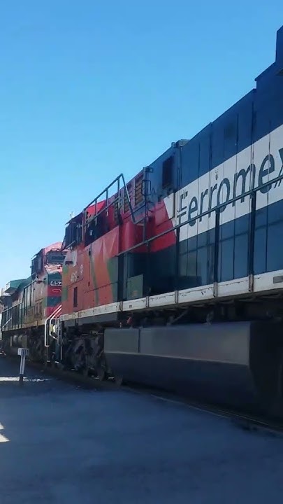 ferromex y ferrosur - YouTube