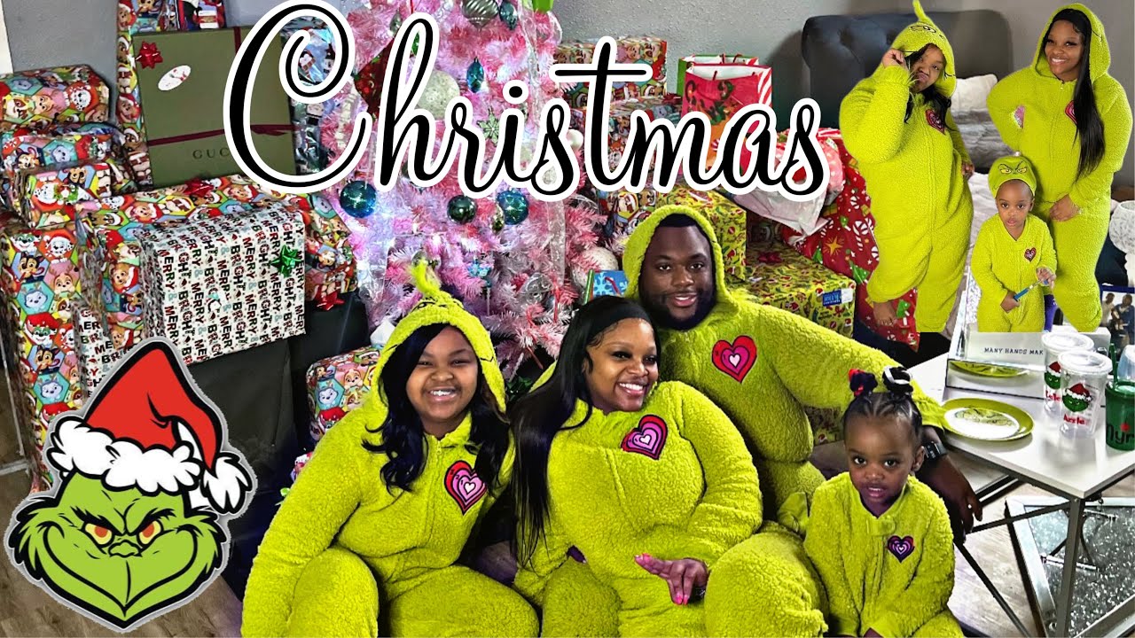 CHRISTMAS MORNING SPECIAL 🎄 OPENING PRESENTS 🎁 2021 - YouTube