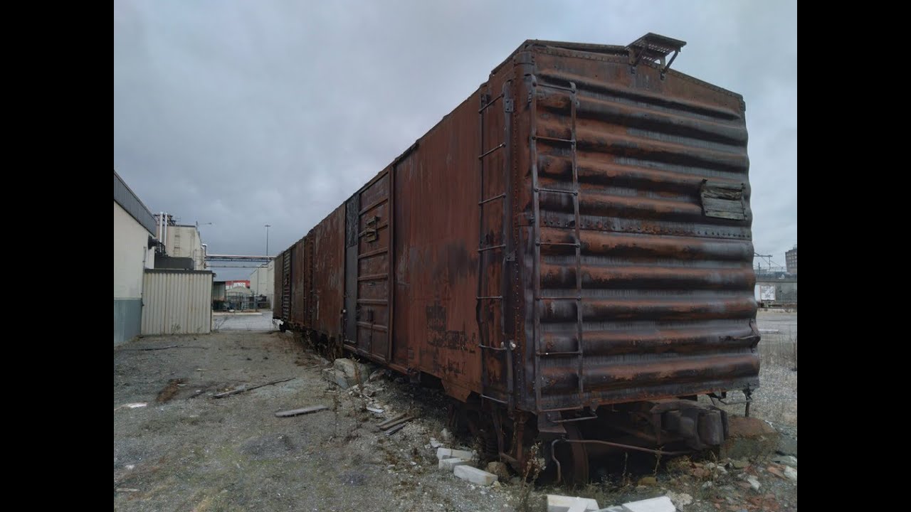 ABANDONED New Haven Railroad Boxcars- Boston, MA - YouTube