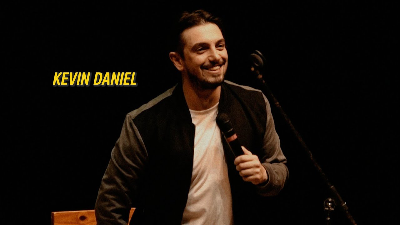 Kevin Daniel - Nacho Redondo - Stand Up Comedy - YouTube