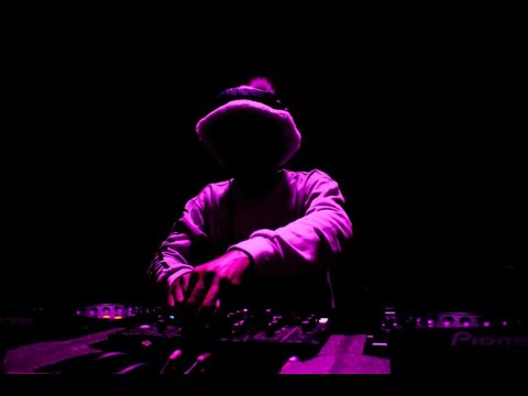 Sam Deep - Dr Legendary [Exclusive Audio] - YouTube