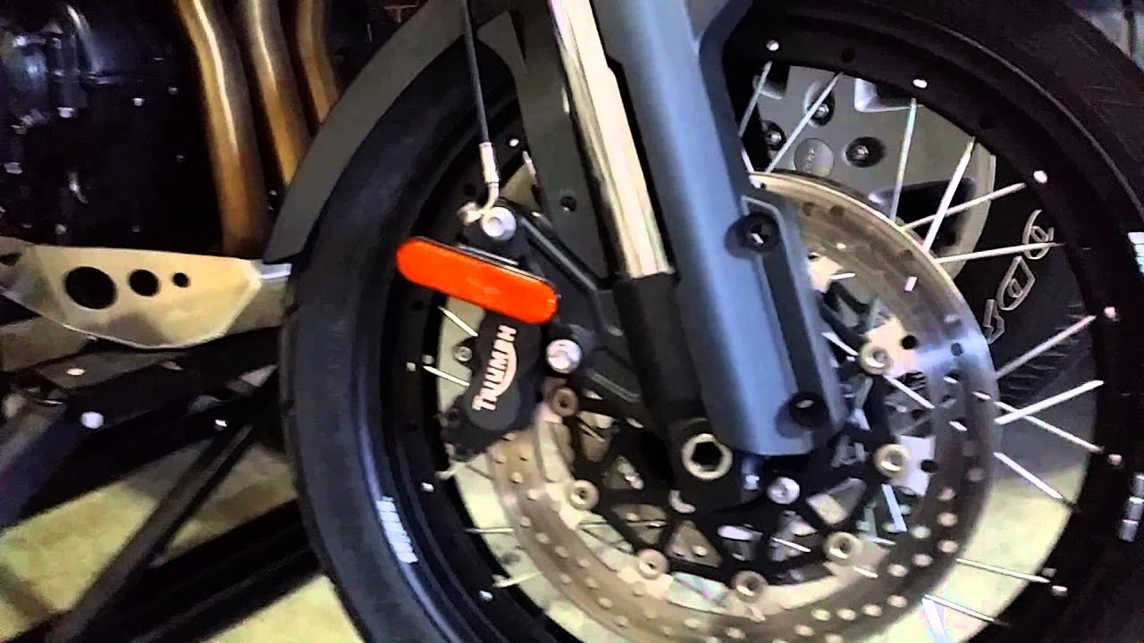 Removing the front tire on a Triumph Tiger Explore - YouTube