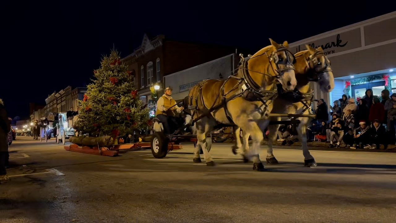Manistee's Victorian Sleighbell Parade celebrates an old-fashioned ...